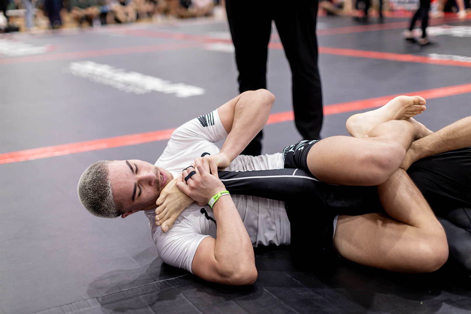 What is a Kneebar in BJJ? - NAGA Fighter